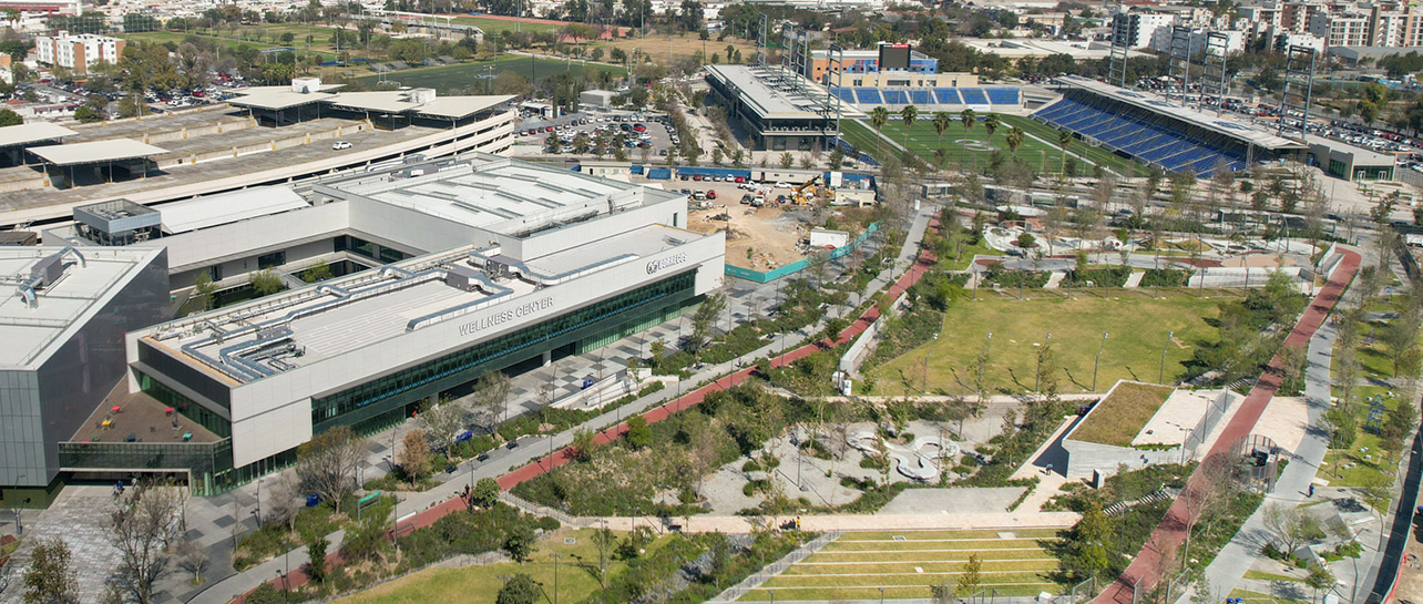 Parque Central Distrito Tec